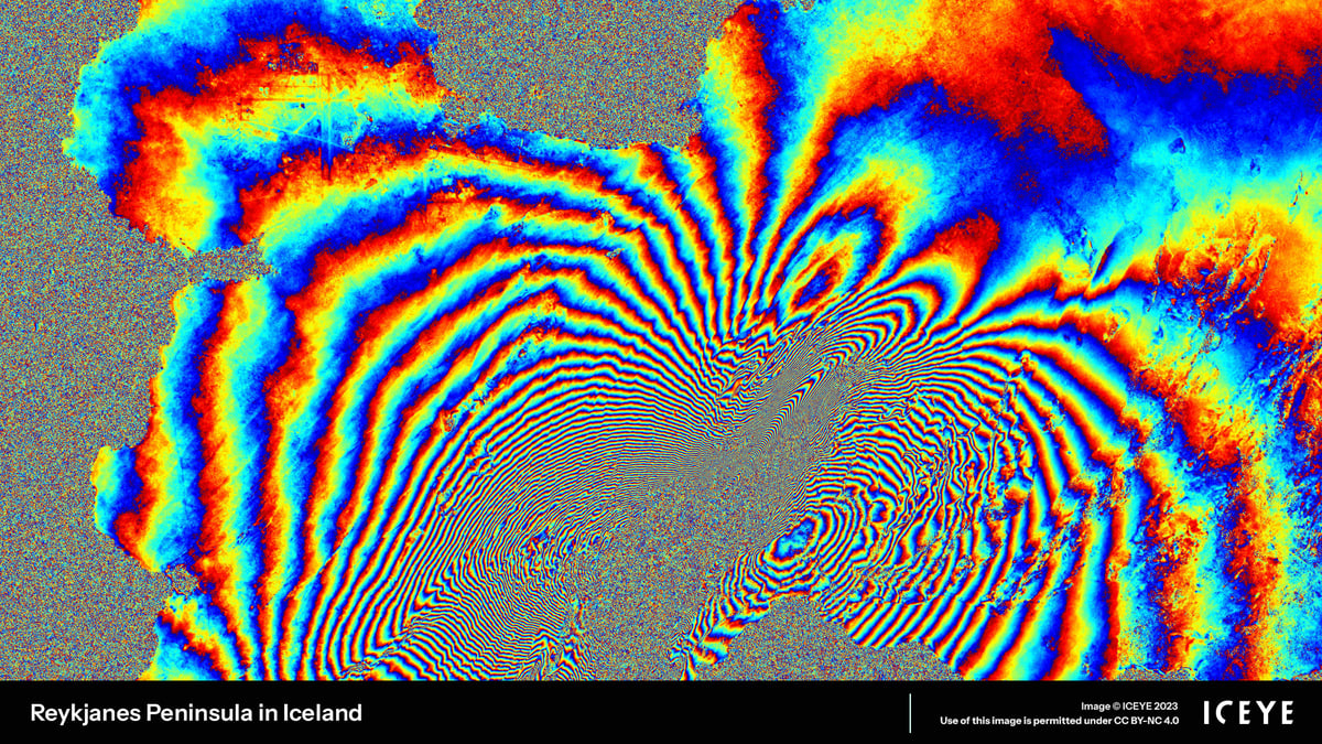 ICEYE Interferometric Analysis: Monitoring Potential Volcanic Eruption in Iceland